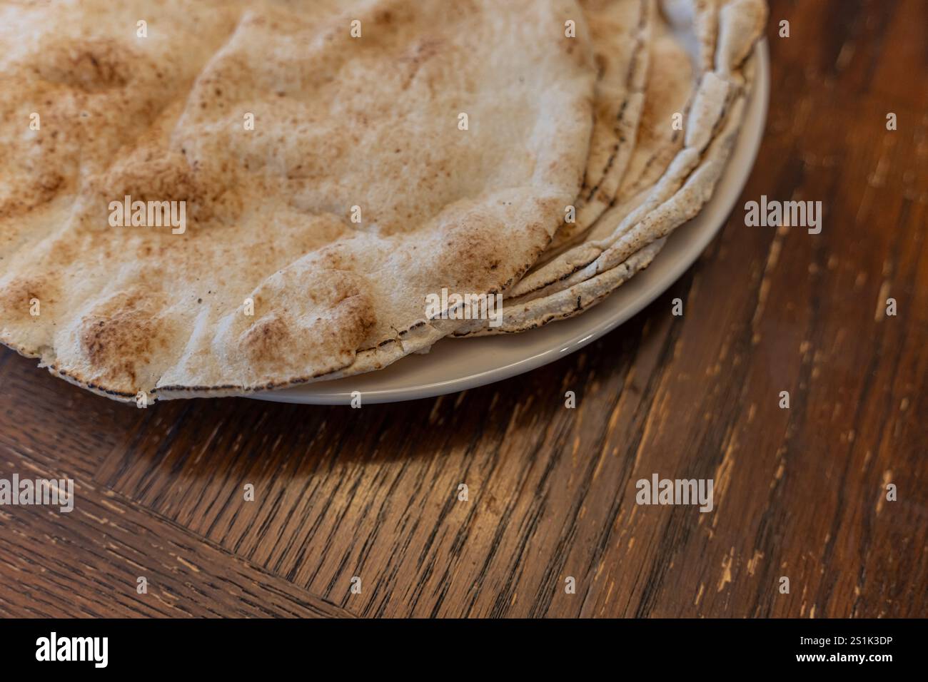 Stack of Arabic Pita Flat Bread Ready to Eat Stock Photo - Alamy
