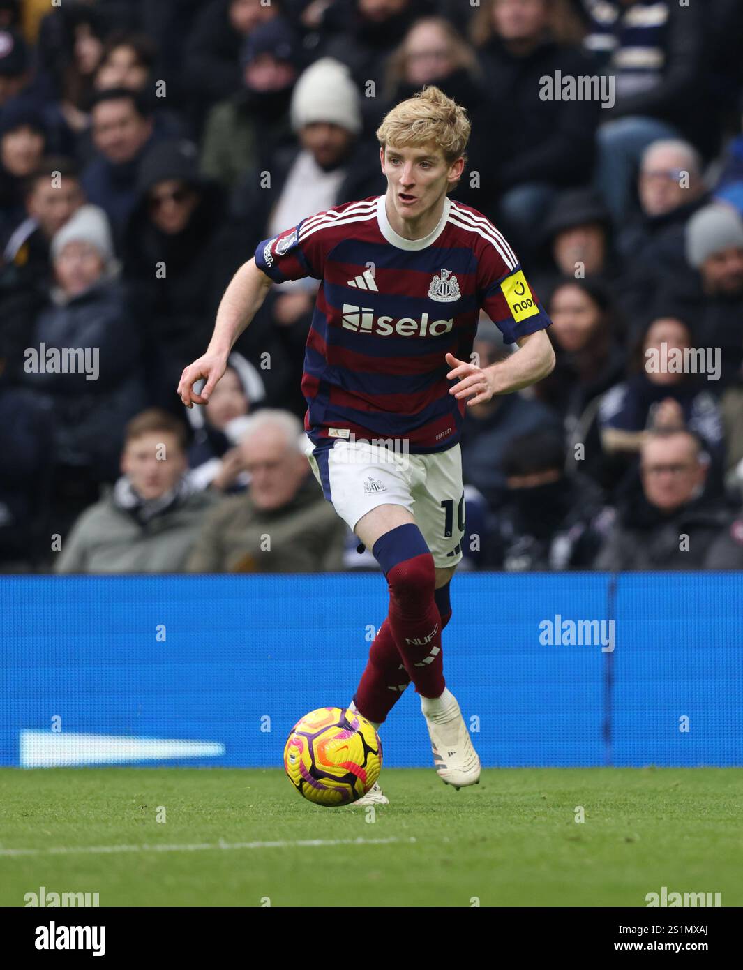 London, UK. 04th Jan, 2025. Anthony Gordon (NU) at the Tottenham ...