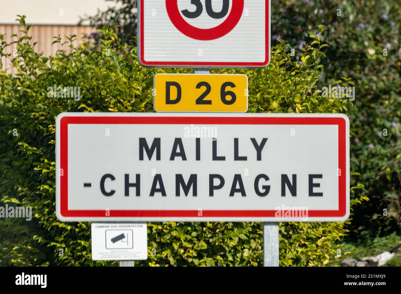 Road signes, directions and places of destinations, Gran Cru villages ...