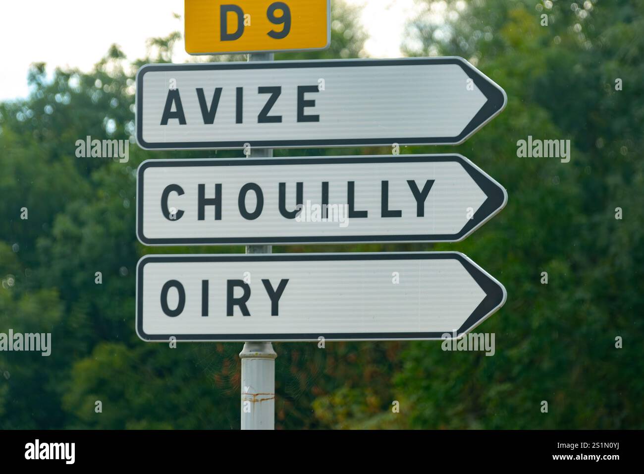 Road signes, directions and places of destinations, Gran Cru villages ...