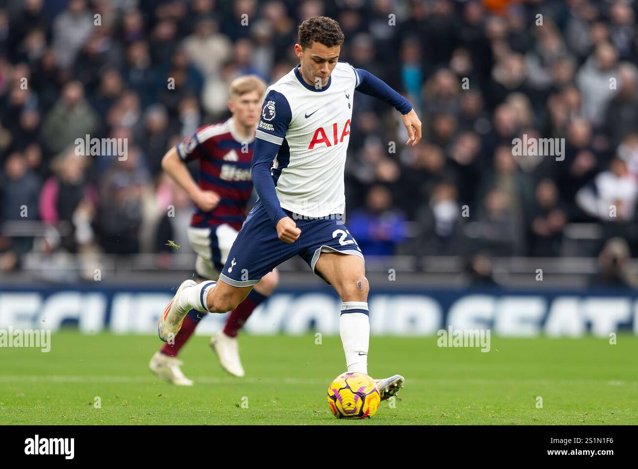 London, UK. 4th Jan, 2025. Tottenham Hotspur midfielder Brennan Johnson ...