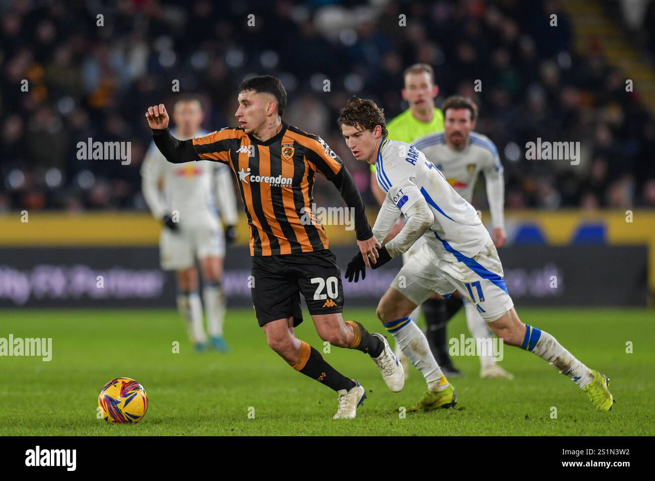 Hull City's Gustavo Puerta come under pressure from Leeds United's ...