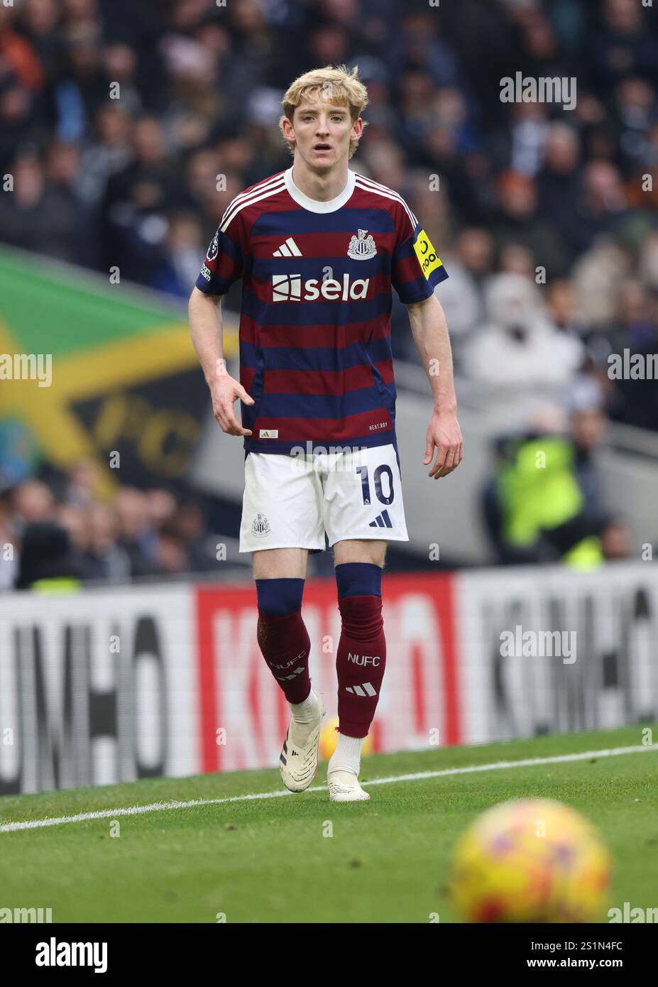 London, UK. 04th Jan, 2025. Anthony Gordon (NU) at the Tottenham ...