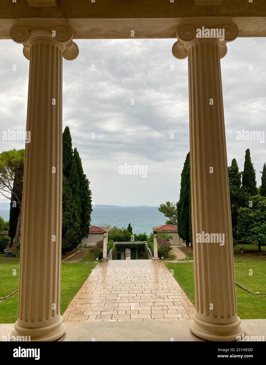 Statues, sculptures, and artwork by Ivan Mestrovic, in his modernist ...