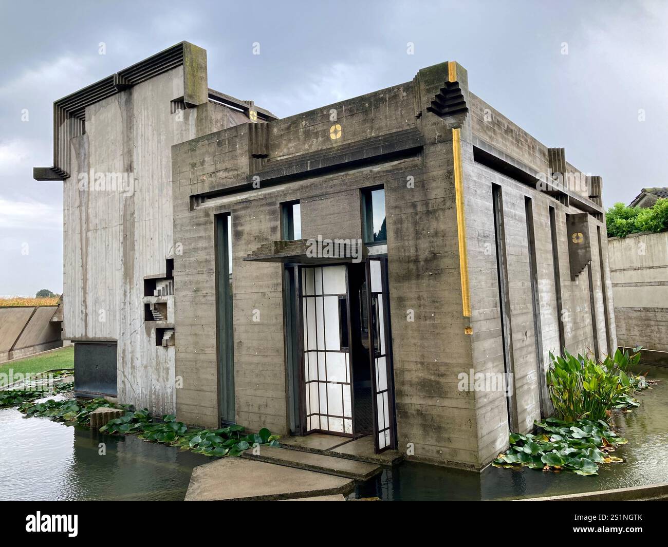 Brion Monument by Carlo Scarpa, with concrete tombs, chapel ...
