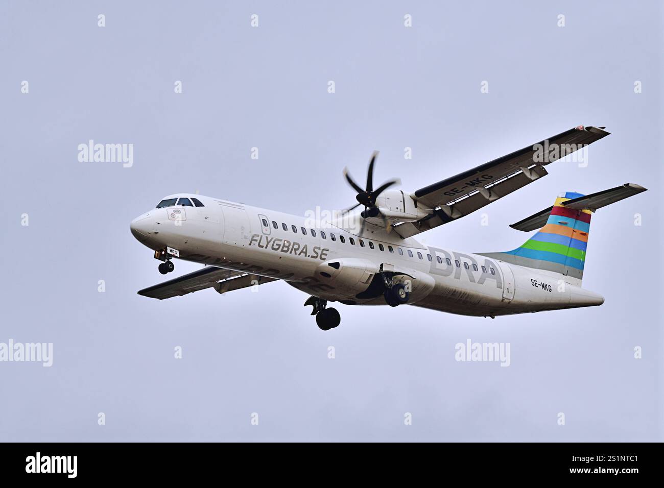 4.1.2025 Flugverkehr Landende ATR 72 der schwedischen BRA Braathens ...