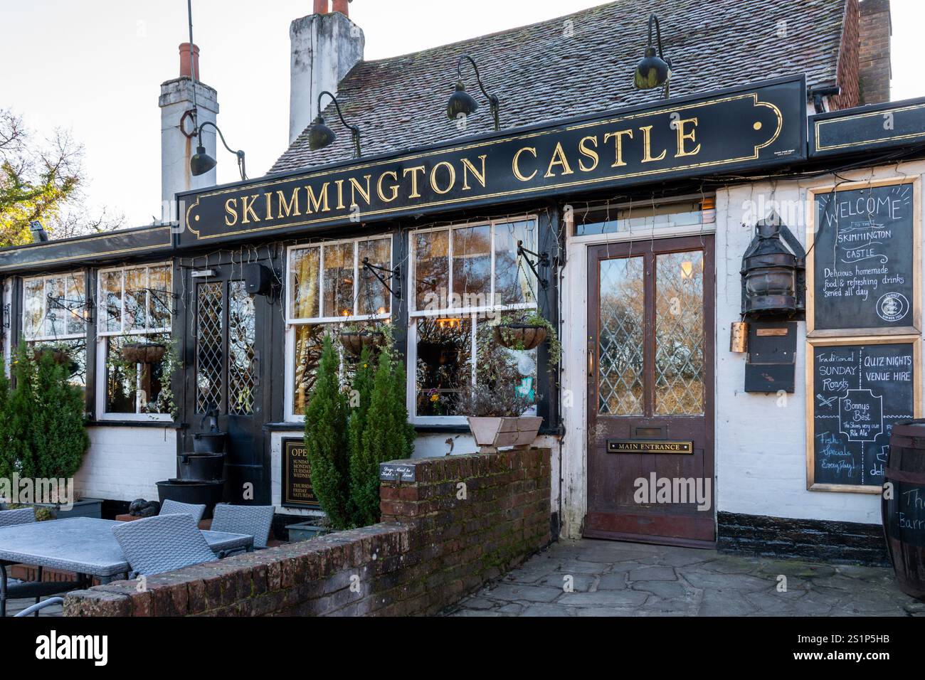 Skimmington Castle pub, Reigate, Surrey, England, UK Stock Photo - Alamy