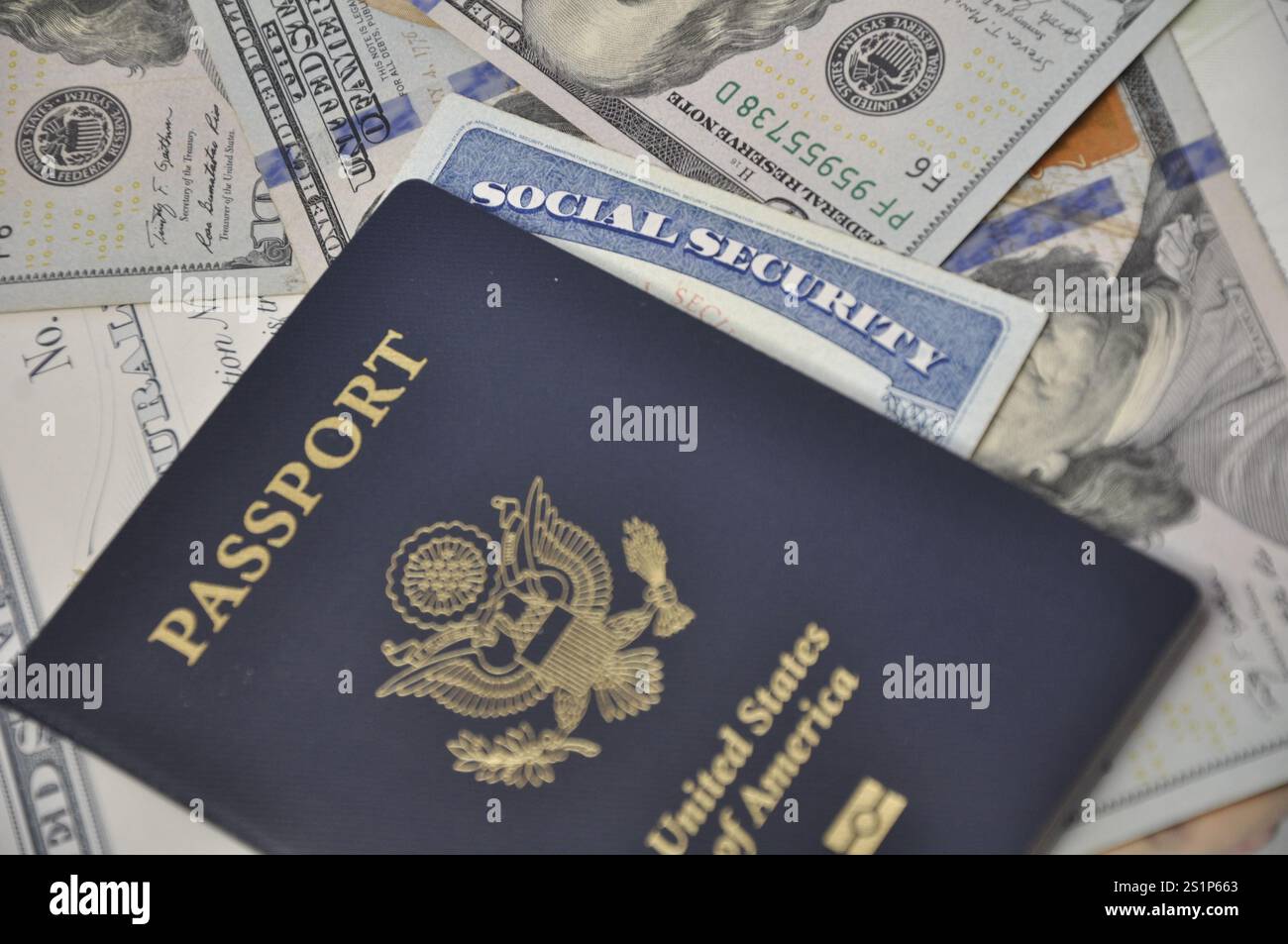 Social Security Card and US Citizen Passport Stock Photo - Alamy