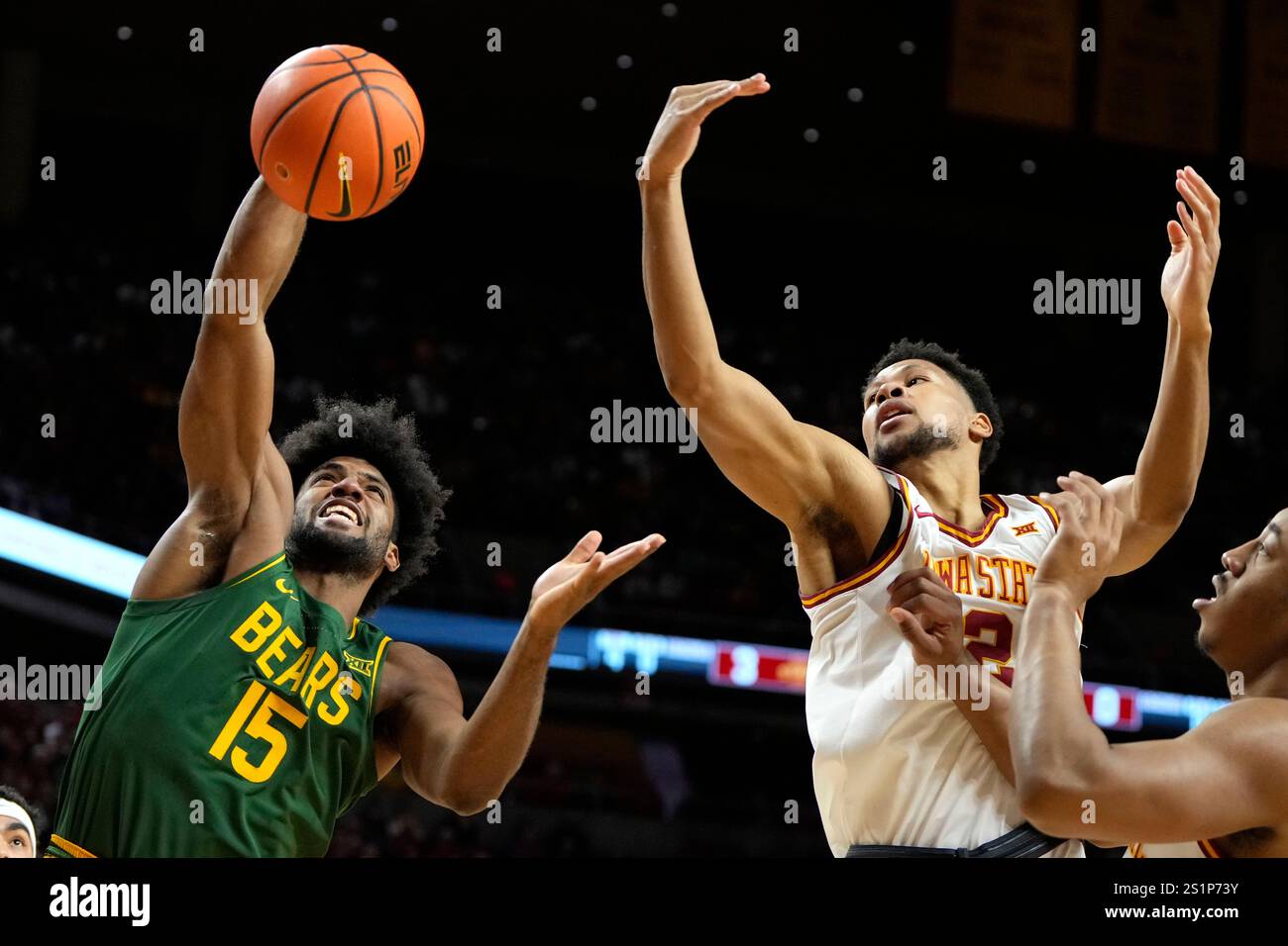 Baylor forward Norchad Omier (15) fights for a rebound with Iowa State ...