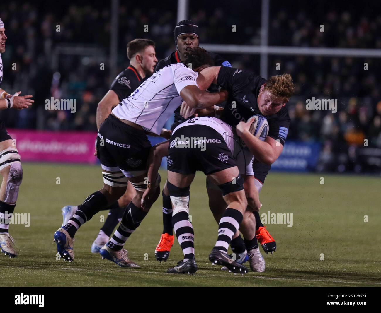 Sarries defence hi-res stock photography and images - Alamy