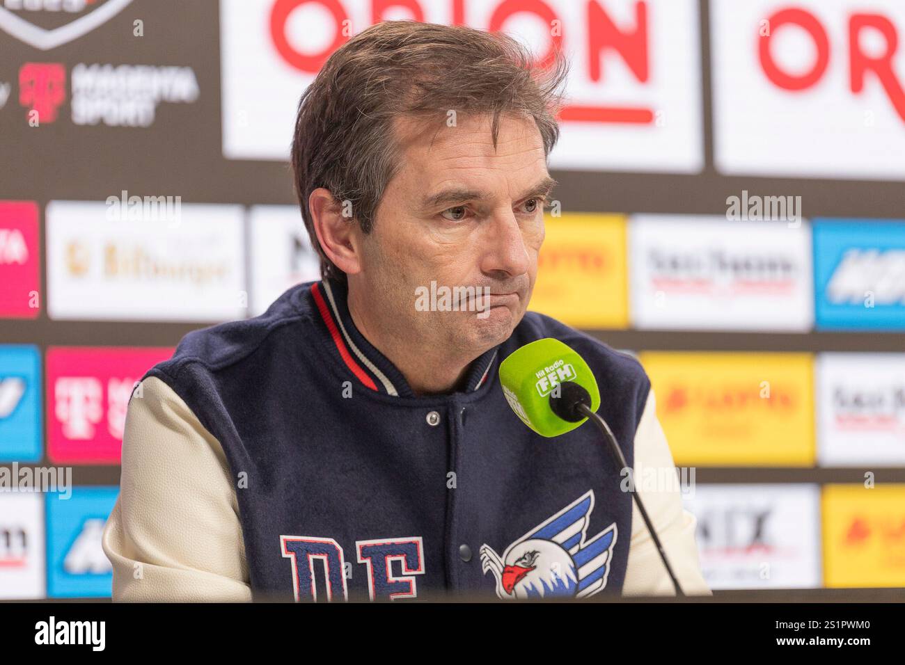 Frankfurt, Deutschland. 04th Jan, 2025. Dallas Eakins (Trainer ...