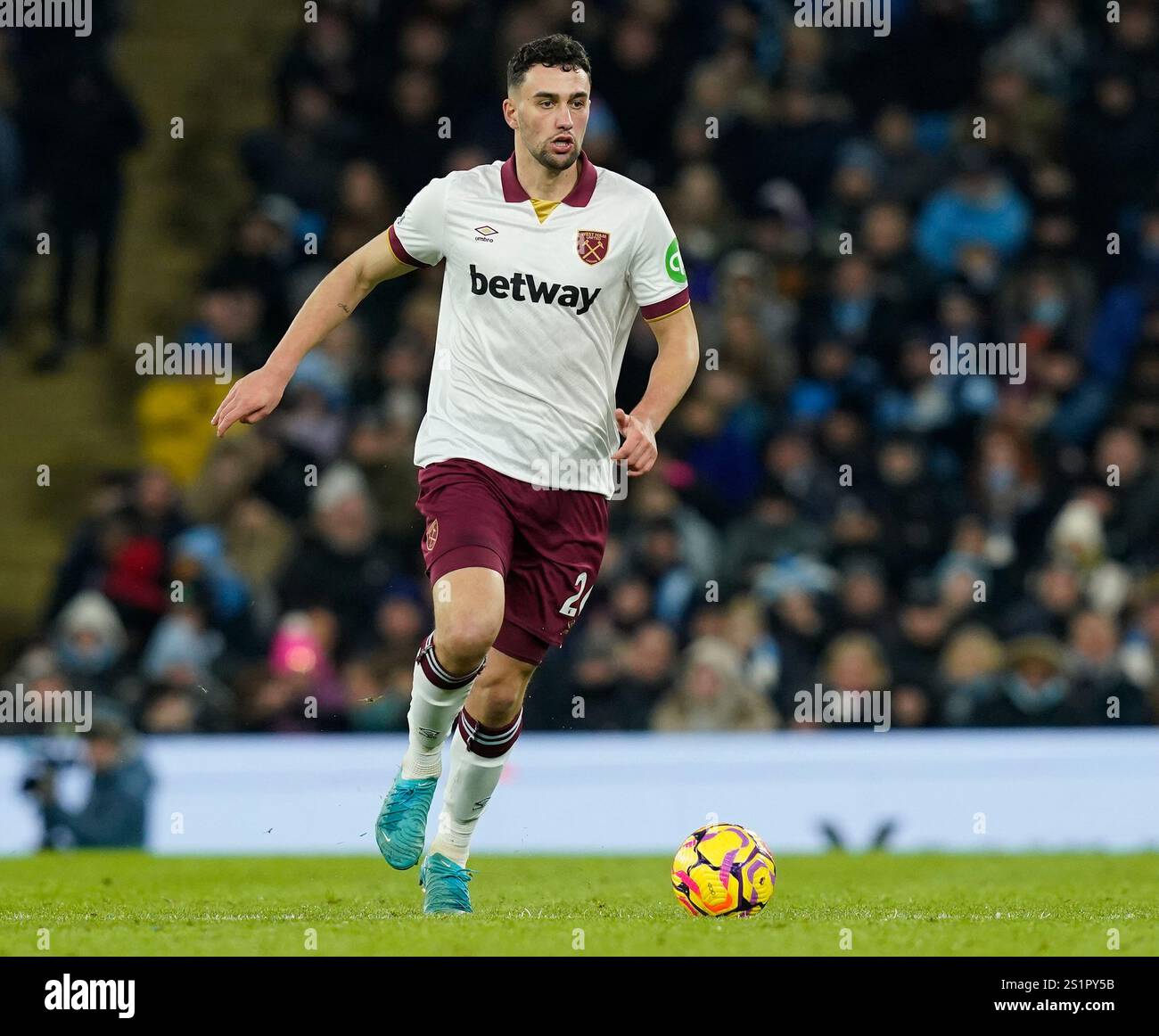 Manchester, UK. 4th Jan, 2025. Max Kilman of West Ham United during the ...