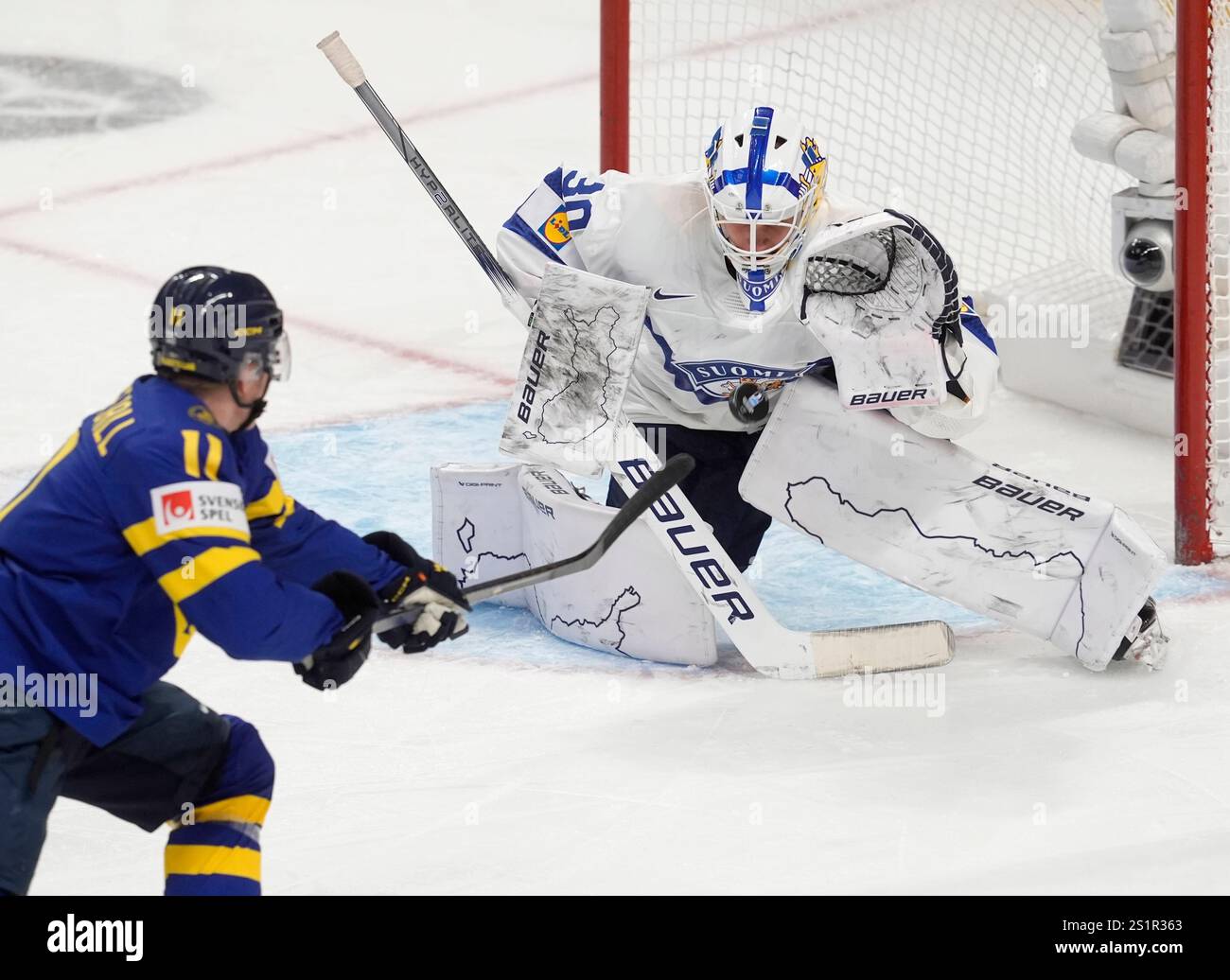 Ottawa, Canada. 04th Jan, 2025. Sweden forward Zeb Forsfjall (11 ...
