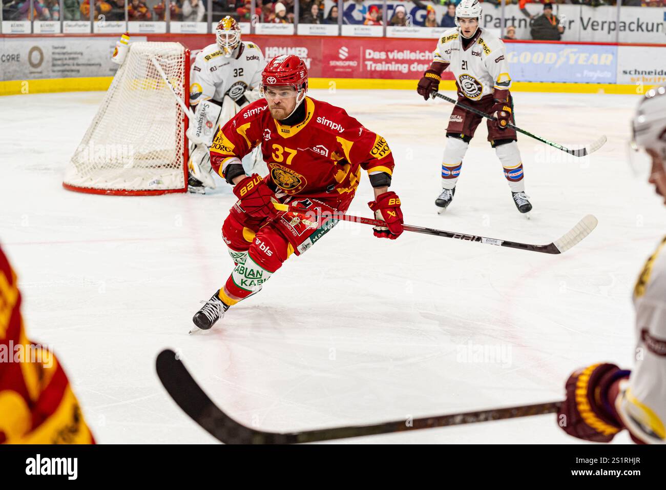 04/01/2025, Langnau, emmental versicherung arena, NL: SCL Tigers ...