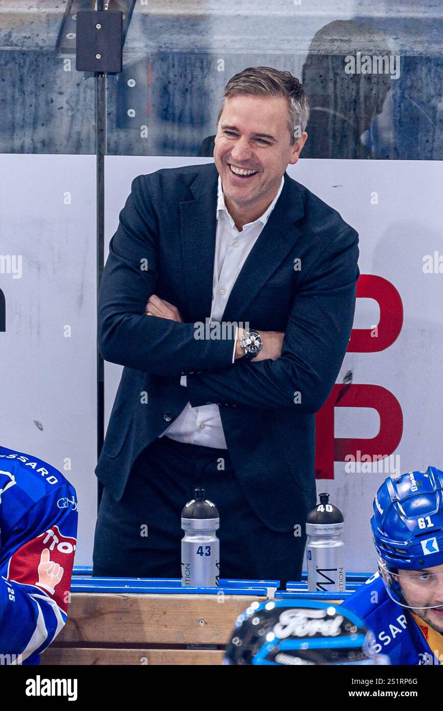 Head Coach Dan Tangnes (EV Zug) laughs - 04.01.2025 - National League ...