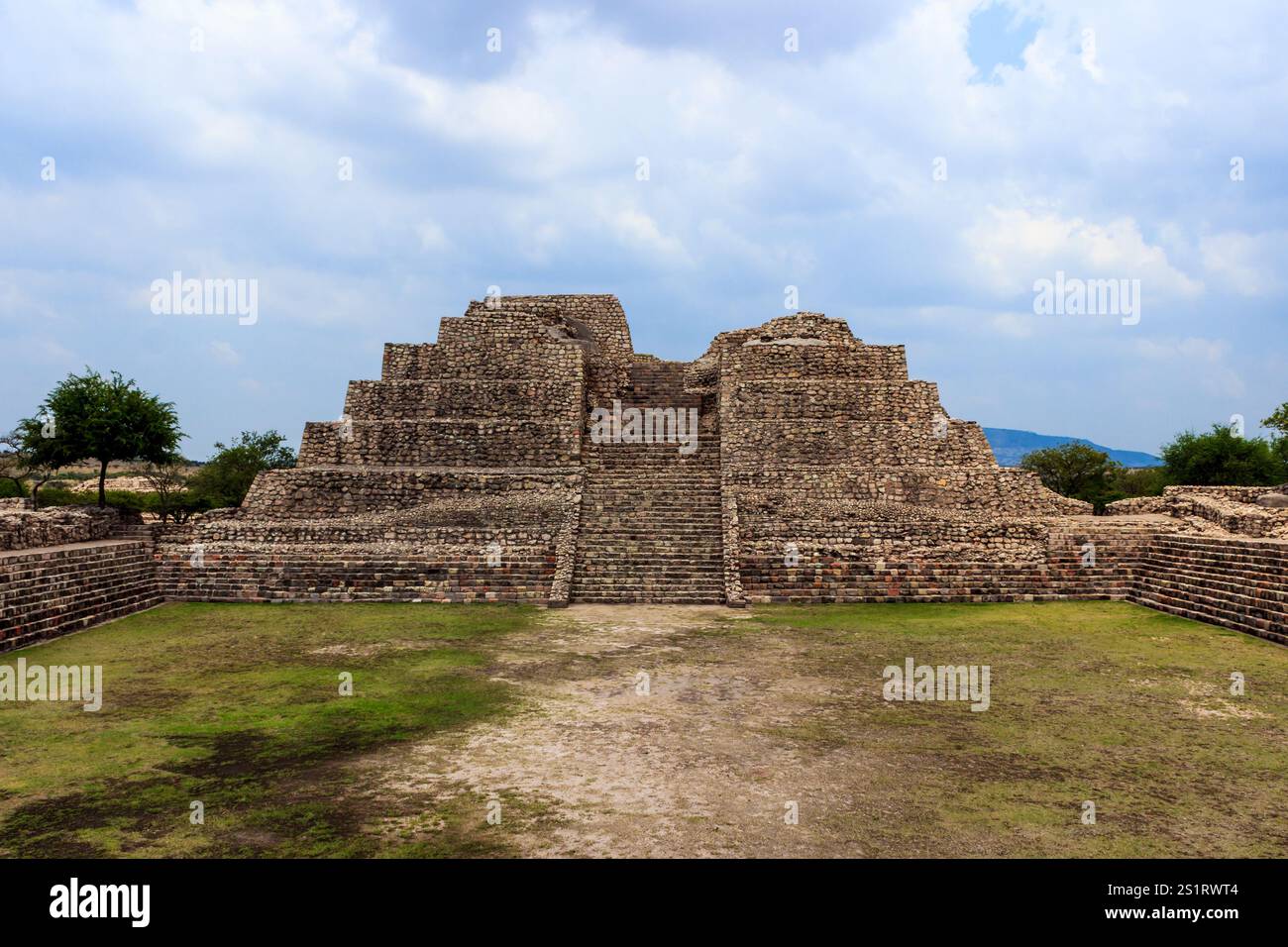 The ruins of Canada De La Virgen Pyramid in Guanajuato, Mexico Stock ...