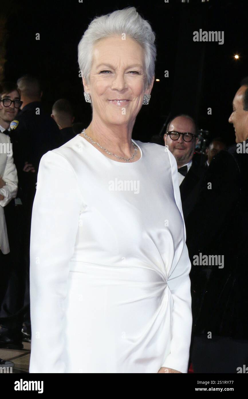 Palm Springs, USA. 3, January, 2025. Pictured left to right, Jamie Lee ...