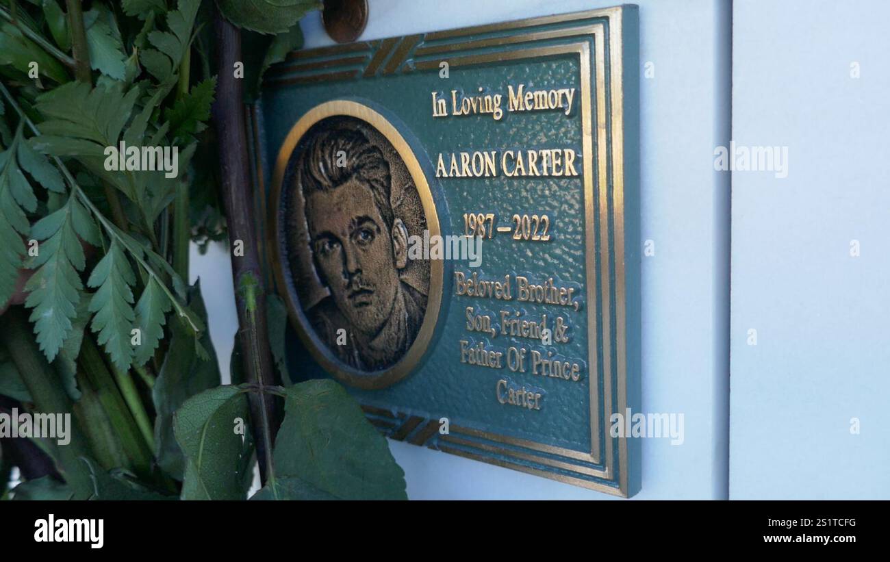 Los Angeles, California, USA 2nd January 2025 Singer Aaron Carter Grave ...