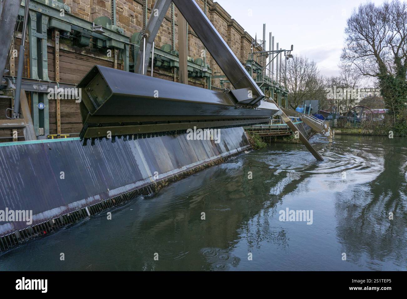 Trash rack hi-res stock photography and images - Alamy