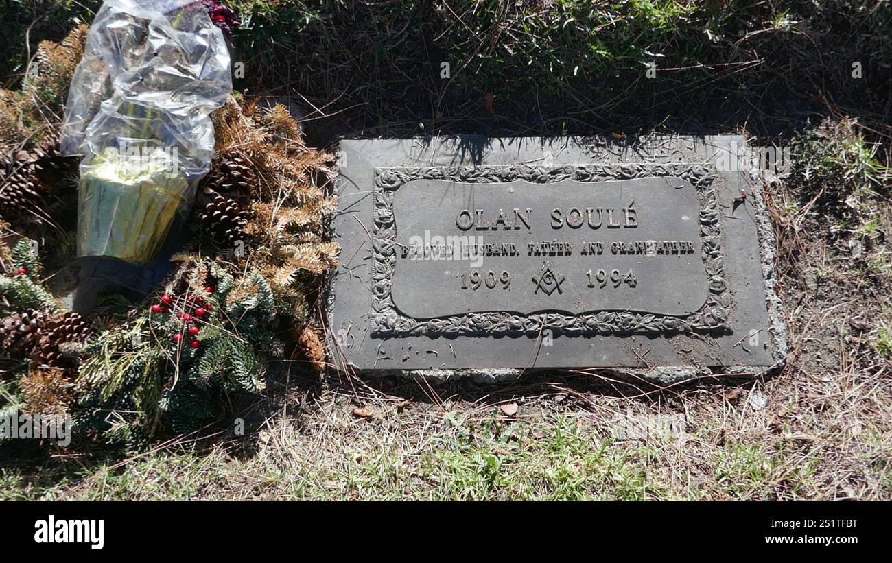 Los Angeles, California, USA 2nd January 2025 Actor Alan Soule Grave in ...