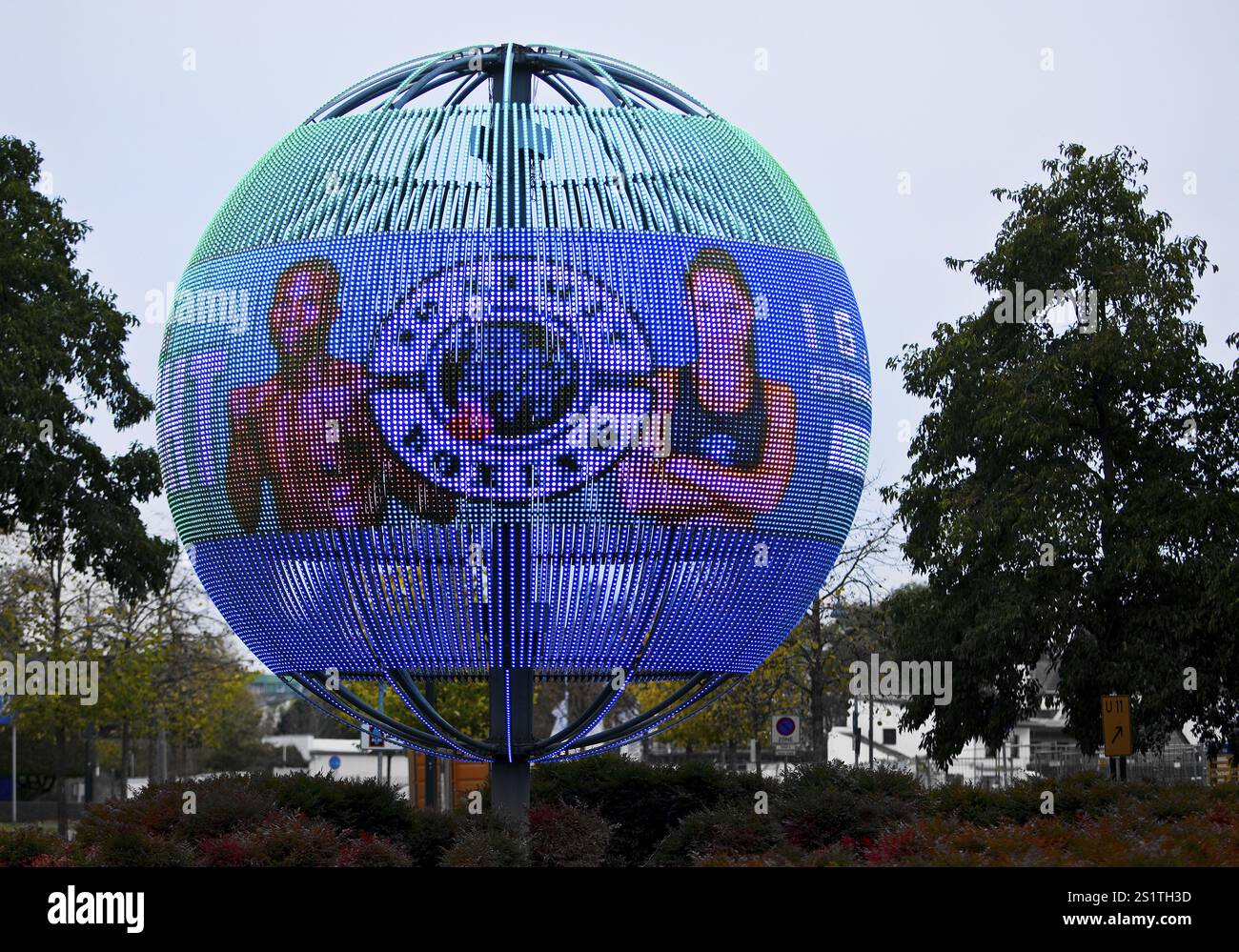 LeverKugel, an LED illuminated sphere in a roundabout that can be used ...
