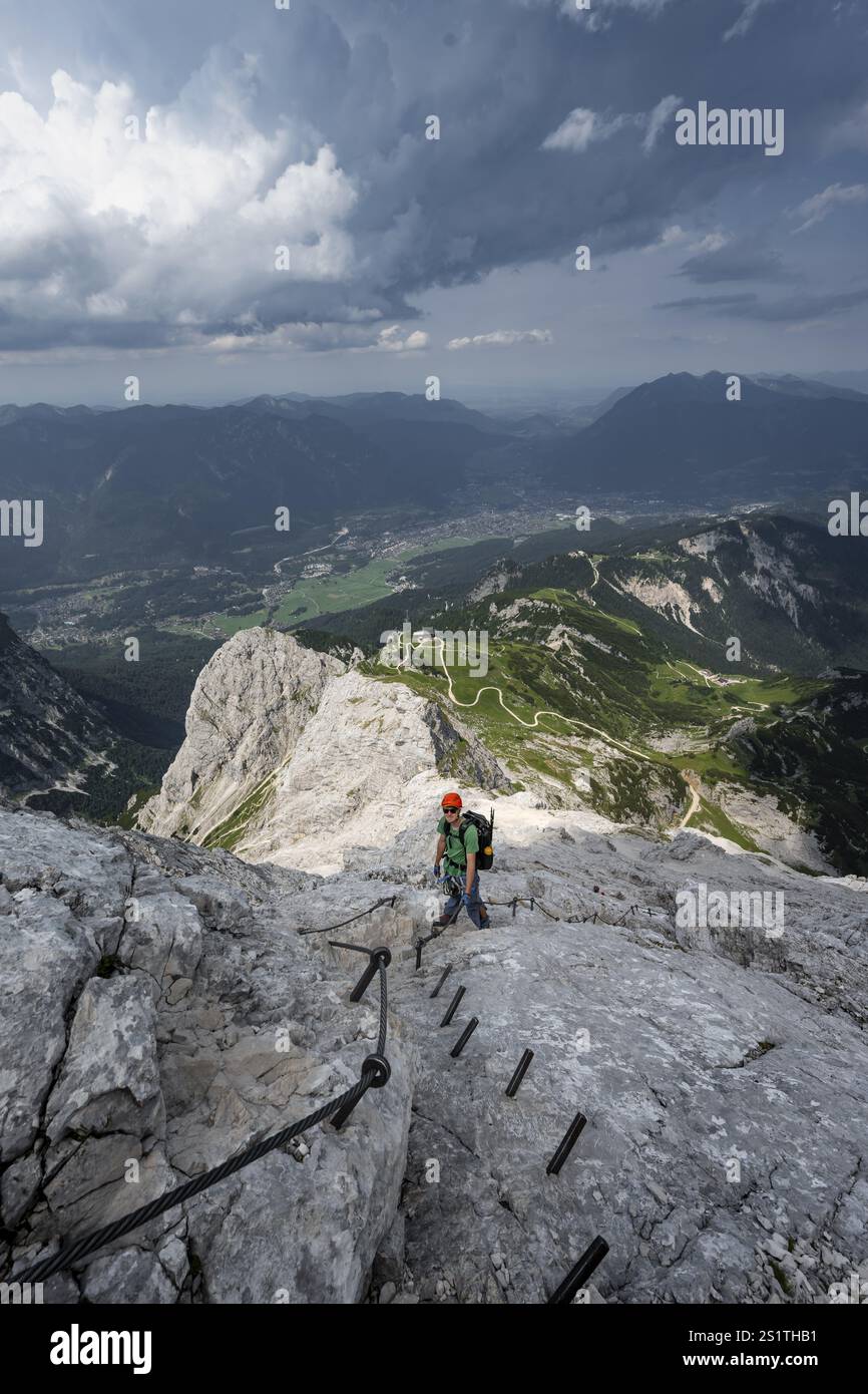 Top roped routes hi-res stock photography and images - Alamy