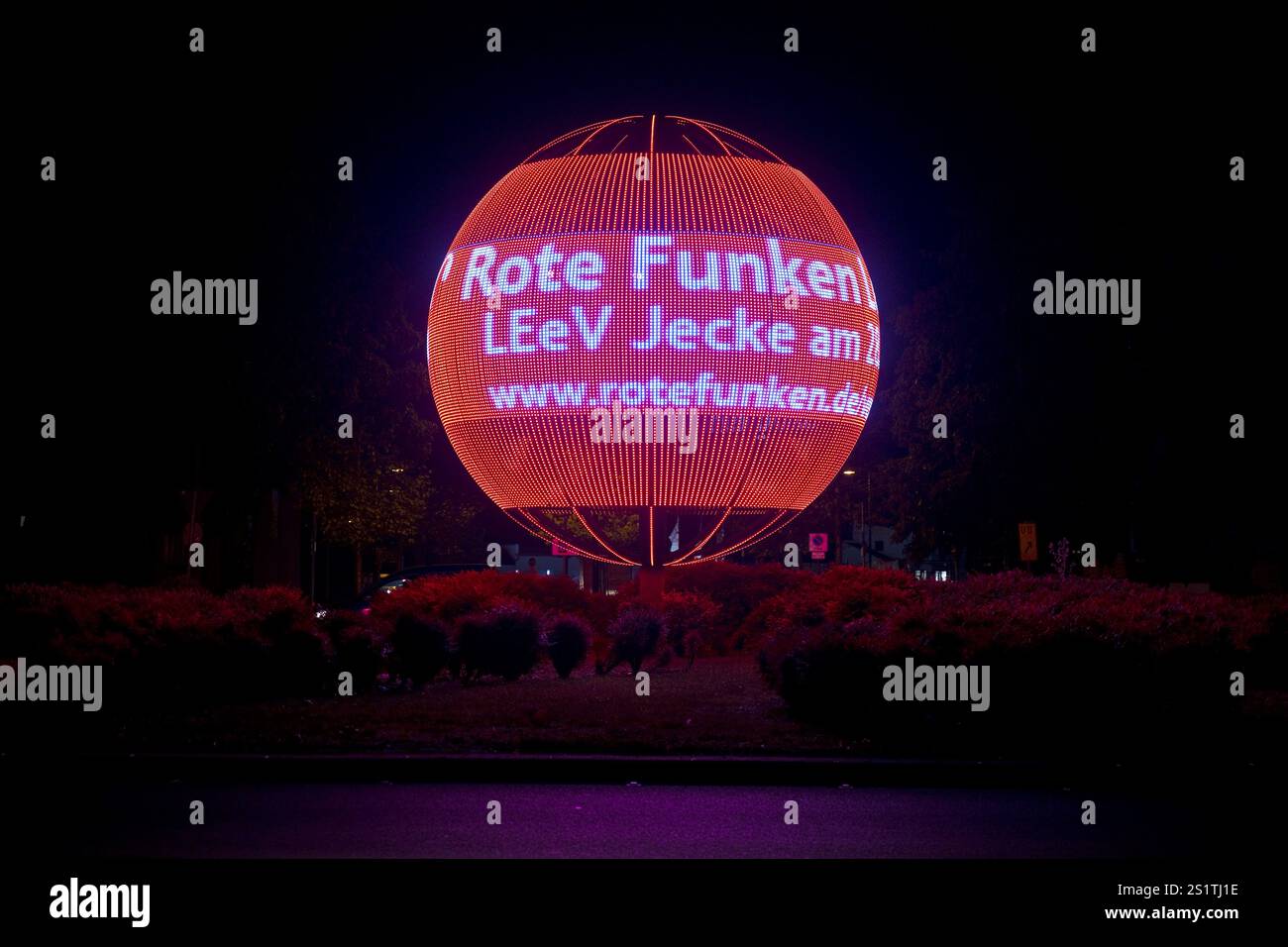 LeverKugel, an LED illuminated sphere in a roundabout that can be used ...