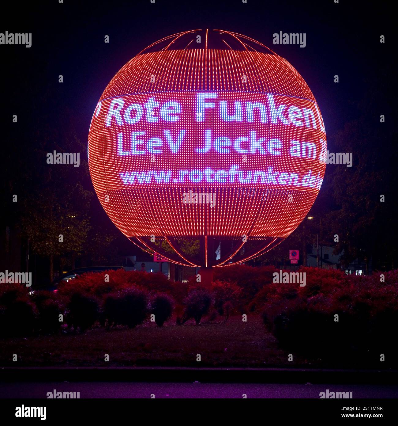 LeverKugel, an LED illuminated sphere in a roundabout that can be used ...
