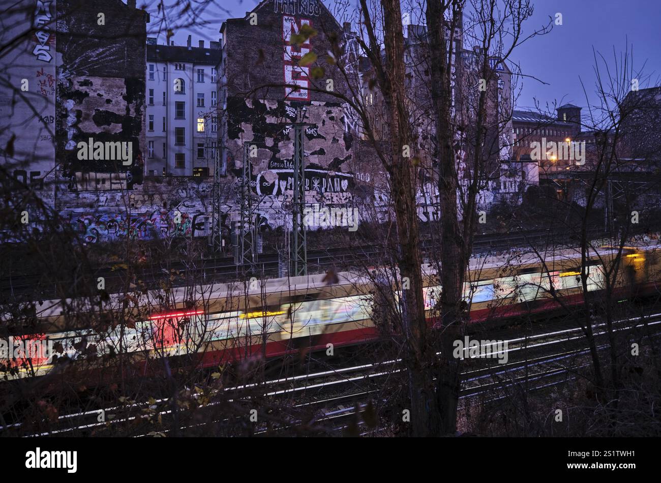 Germany, Berlin, 28.12.2024, S-Bahn ring line trench, rear building ...