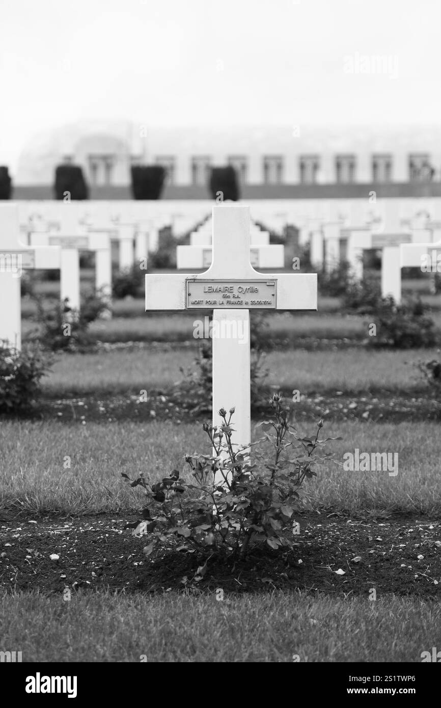 Cemetery and ossuary Ossuaire de Douaumont commemorating the Battle of ...