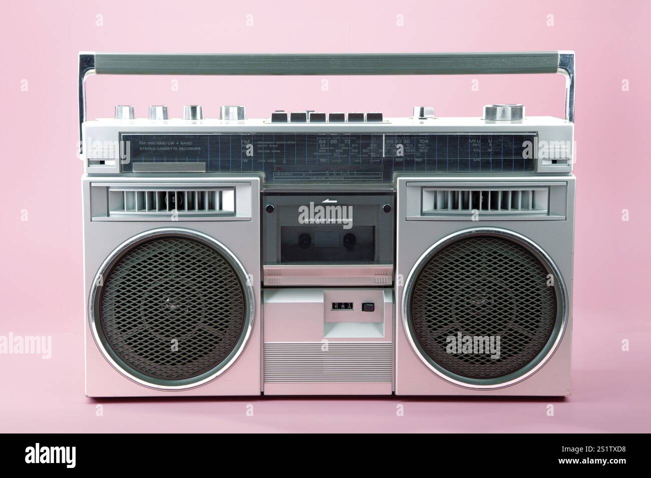 Old vintage television on pink hi-res stock photography and images - Alamy