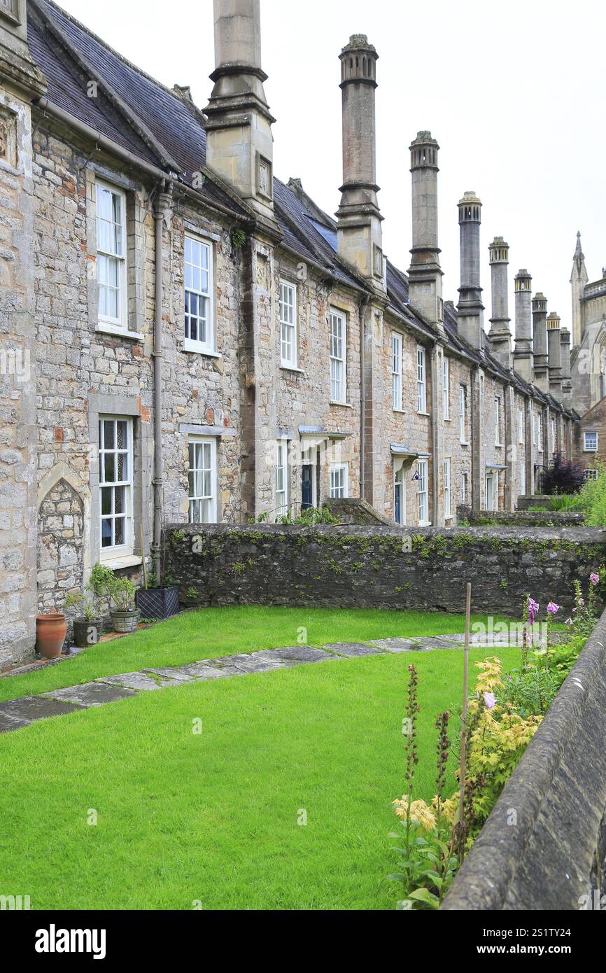 Vicar's Close, the oldest terraced housing estate in Great Britain ...