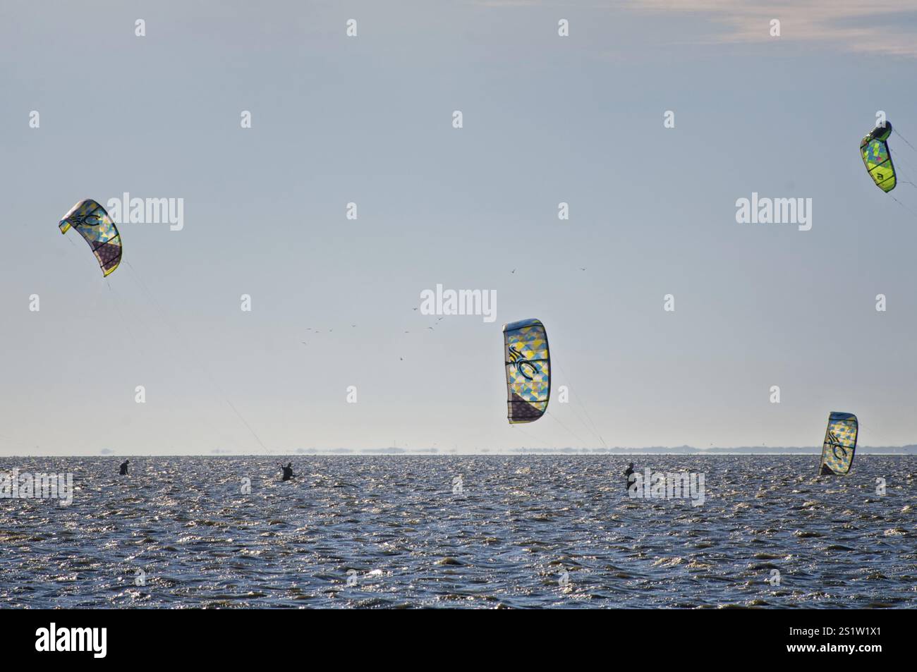 Skite-Surfen auf der Nordsee Stock Photo - Alamy