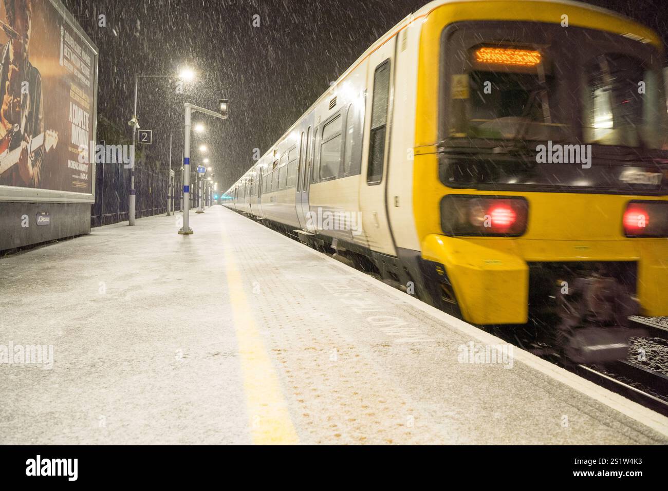 London Greenwich, UK. 04th January, 2025. UK Weather: First snow hit ...