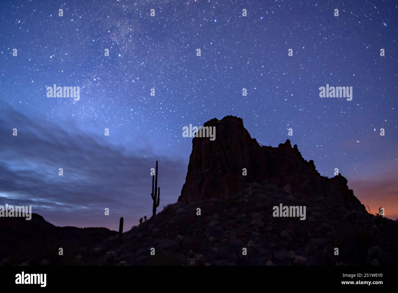 Starry night sky stars clouds hi-res stock photography and images - Alamy