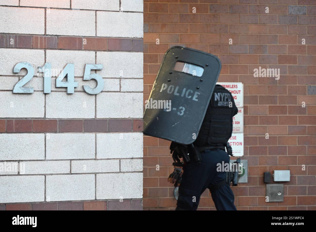 New York City Police Department Emergency Service Unit on the scene of ...