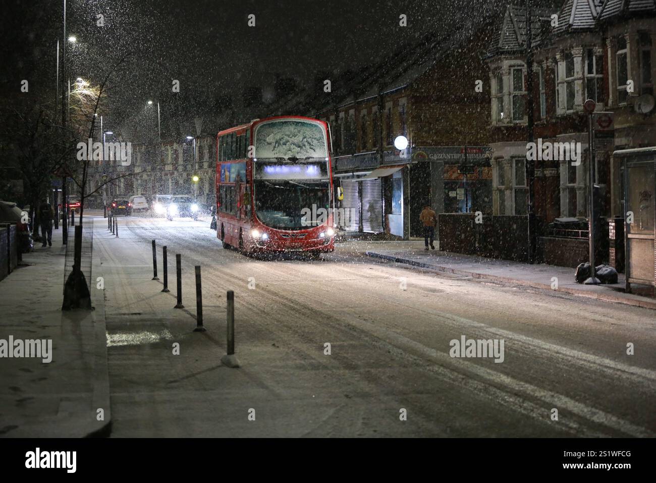 London, UK. 05th Jan, 2025. UK Weather: Snow fell in London overnight ...