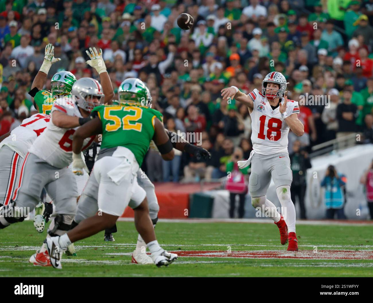 January 01, 2025 Ohio State Buckeyes quarterback Will Howard (18 ...