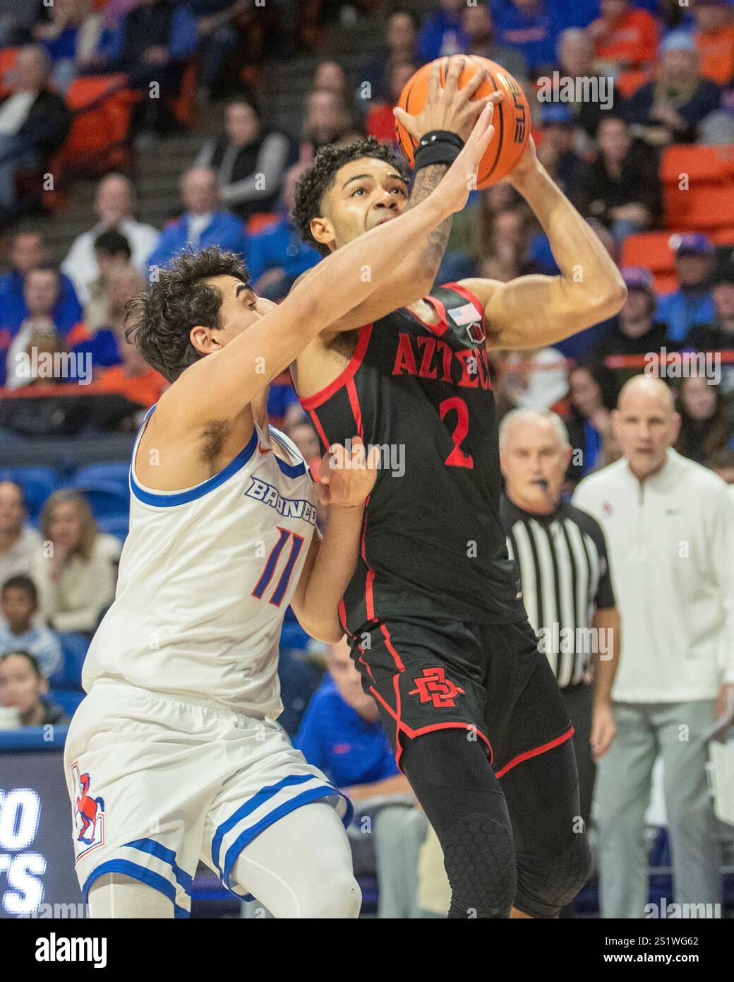 San Diego State's Nick Boyd (2) drives to the basket against Boise ...