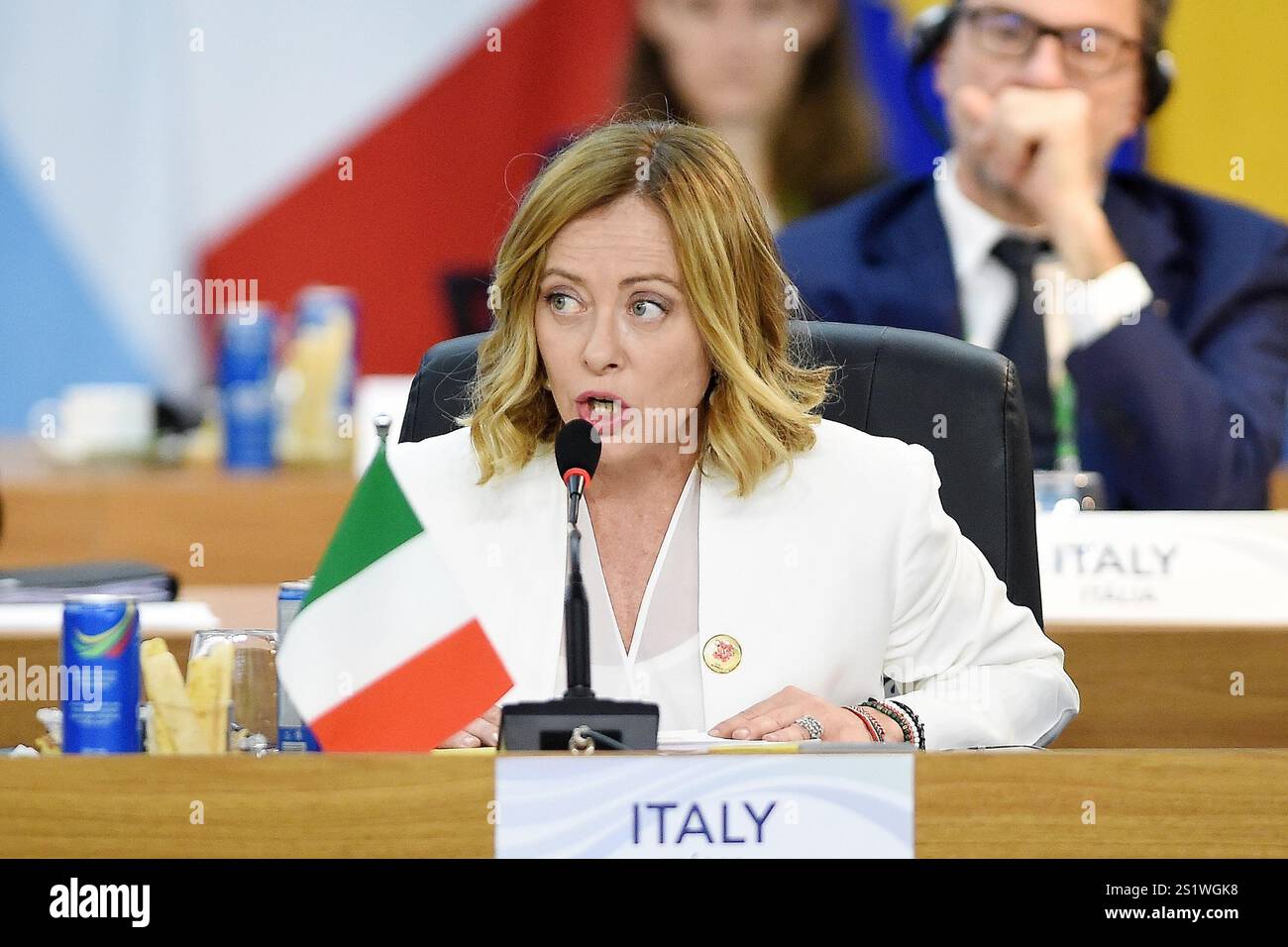 Italian prime minister giorgia meloni hi-res stock photography and ...
