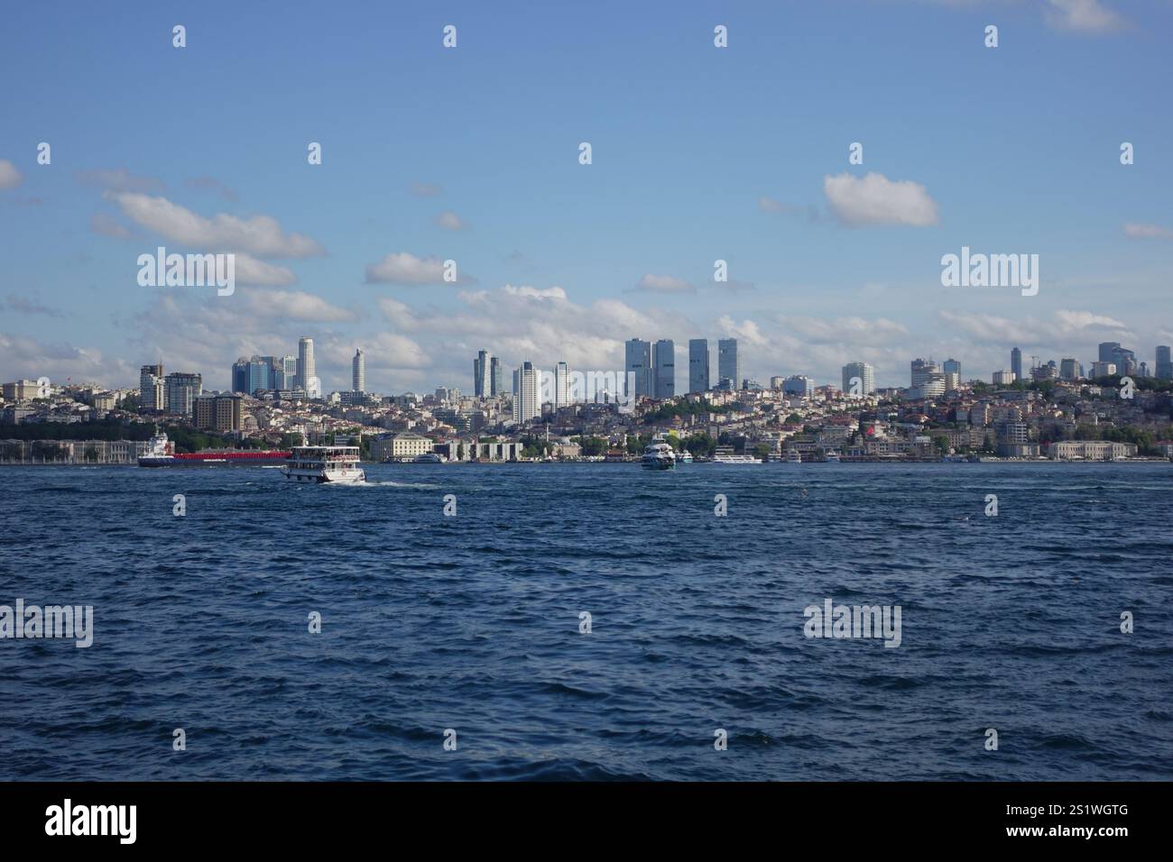 Explore vibrant waterfront istanbul historic hi-res stock photography ...