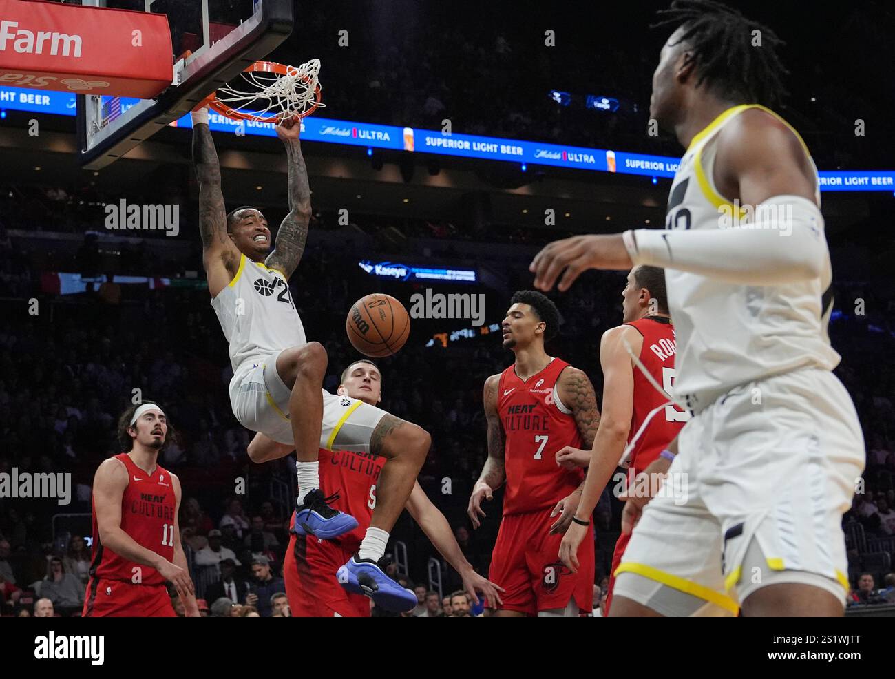 Utah Jazz forward John Collins (20) dunks during the second half of an ...