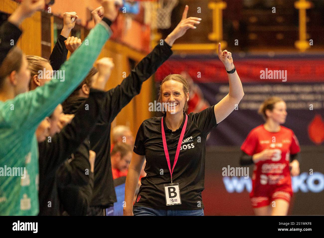 Miriam Hirsch (TuS Metzingen, Coach, Trainer), Jubel, Freude, Emotionen ...