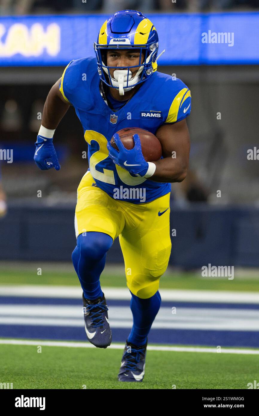 Los Angeles Rams running back Ronnie Rivers (20) runs with the ball ...