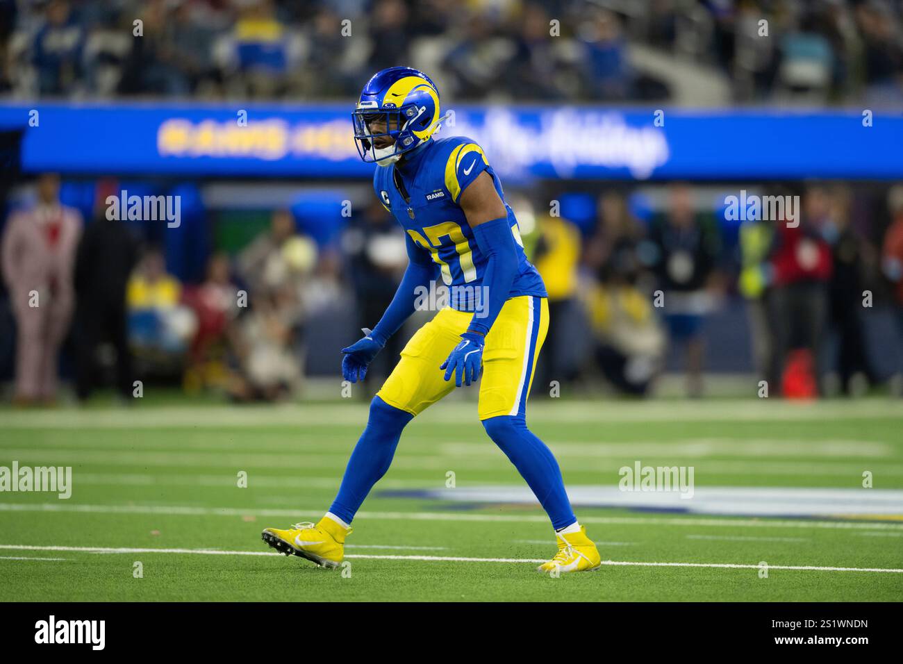 Los Angeles Rams safety Quentin Lake (37) takes his stance during an ...