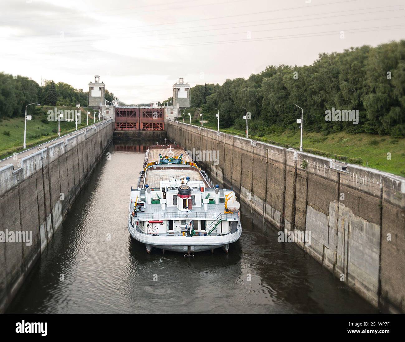 Deck barge in canal hi-res stock photography and images - Alamy