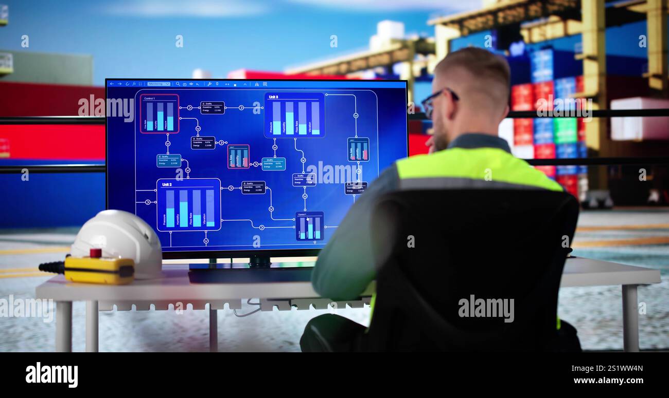 Logistics engineer control port hi-res stock photography and images - Alamy