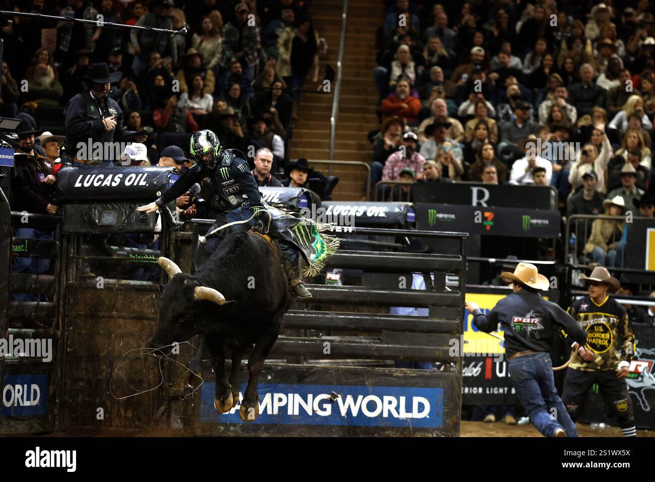 New York, USA. 04th Jan, 2025. Jose Vitor Leme rides during PBR's Unleash The Beast buck off ...