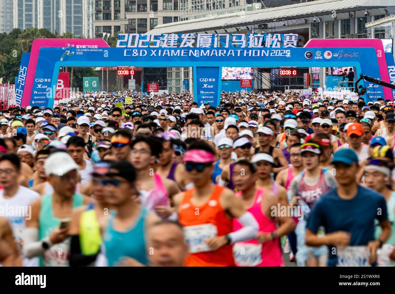 Xiamen, China's Fujian Province. 5th Jan, 2025. Participants start ...