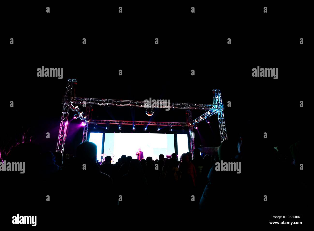 Stage lighting effect in the dark, fuzzy figure Stock Photo - Alamy